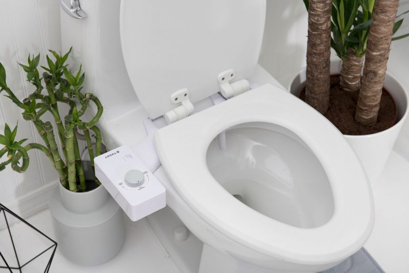 Best Round TOTO Washlets for Round Toilets [2022]